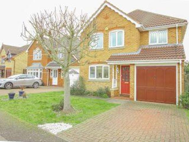 4 Bedrooms Detached house for sale in Wigram Close, Bedford MK42