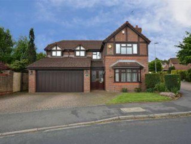 4 Bedrooms Detached house for sale in Wike Ridge Avenue, Leeds, West Yorkshire LS17