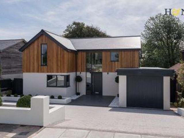 4 Bedrooms Detached house for sale in Windmill Drive, Brighton BN1