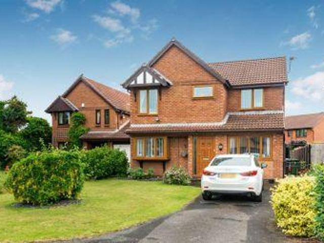 4 Bedrooms Detached house for sale in Winston Crescent, Southport PR8