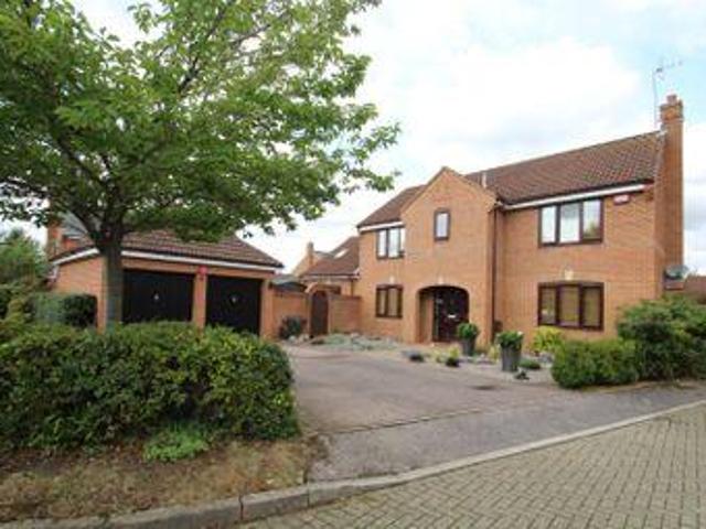 4 Bedrooms Detached house for sale in Wishart Green, Old Farm Park, Milton Keynes MK7