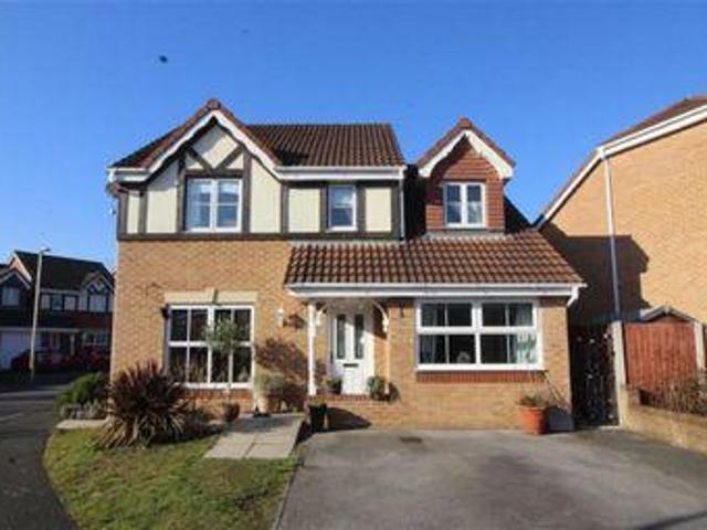 4 Bedrooms Detached house for sale in Withinlea, Hindley Green, Wigan WN2