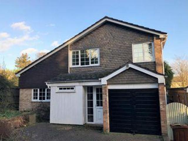 4 Bedrooms Detached house for sale in Wokingham, Berkshire RG41