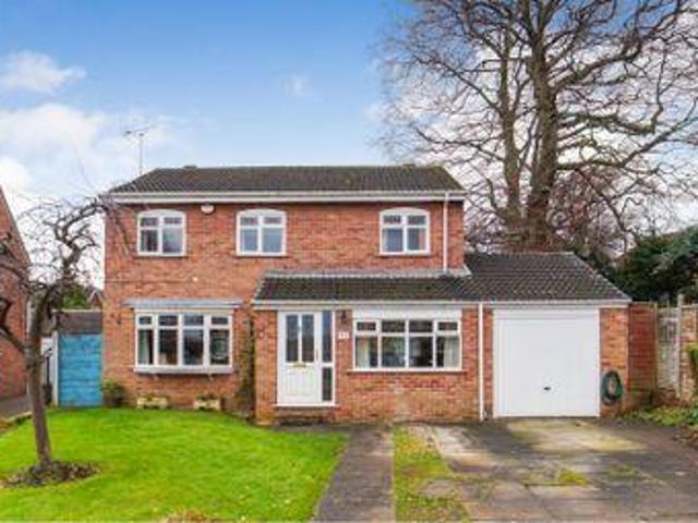 4 Bedrooms Detached house for sale in Woodthorpe Park Drive, Sandal, Wakefield WF2