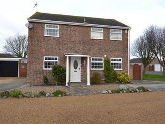 4 Bedrooms Detached house for sale in Woodbridge Grove, Clacton On Sea CO16