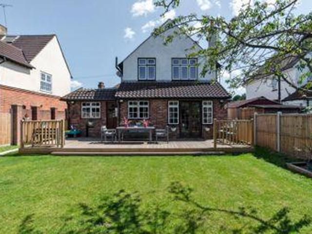 4 Bedrooms Detached house for sale in Woodman Road, Warley, Brentwood CM14