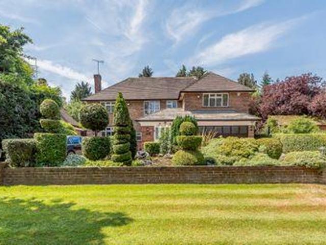 4 Bedrooms Detached house for sale in Wolsey Road, Moor Park Estate, Northwood HA6