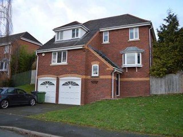 4 Bedrooms Detached house for sale in Wordsworth Drive, Market Drayton TF9