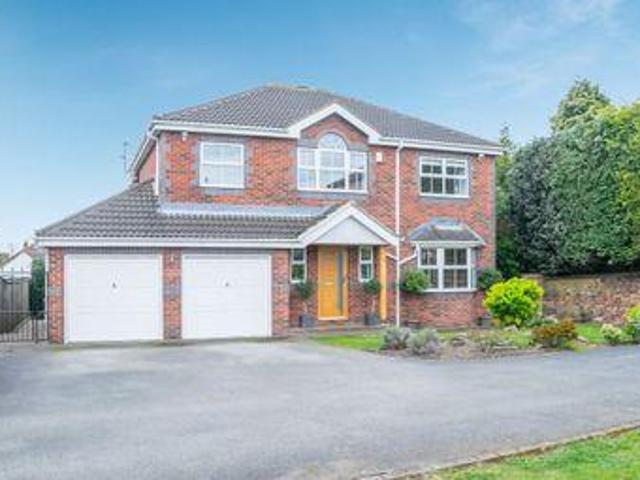 4 Bedrooms Detached house for sale in Yarra Court, Gildersome LS27