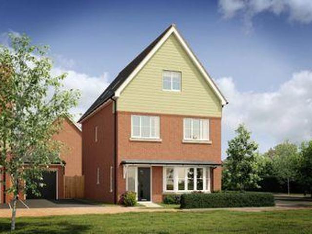 4 Bedrooms Detached house for sale in Zubron Grove, Whitehouse MK8