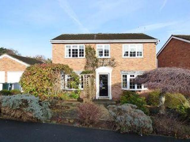 4 Bedrooms Detached house for sale in 15 Barrett Rise, Malvern, Worcestershire WR14