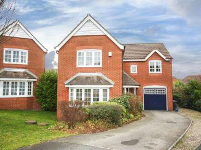 4 Bedrooms Detached house for sale in 15 Langton Close, Blackburn BB2