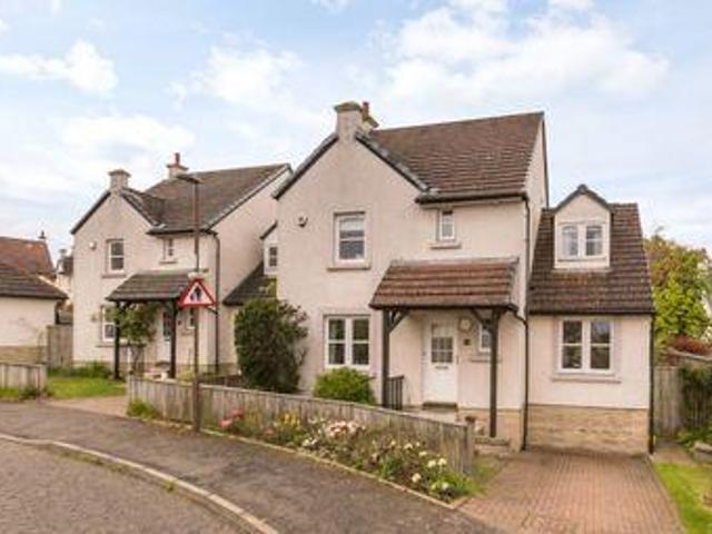 4 Bedrooms Detached house for sale in 34 Bonaly Wester, Colinton EH13