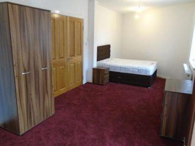 4 Bedrooms End terrace house for rent in Maine Road, Manchester M14