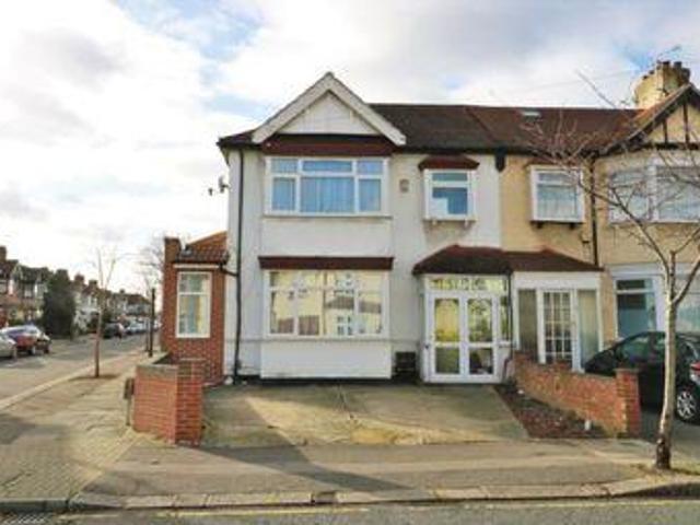 4 Bedrooms End terrace house for rent in Beehive Lane, Ilford IG1