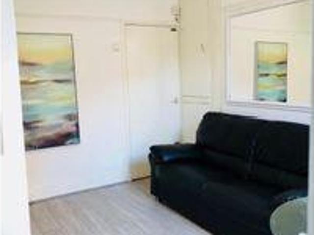 4 Bedrooms End terrace house for rent in Belgrave Square, Sheffield S2