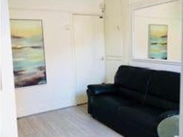 4 Bedrooms End terrace house for rent in Belgrave Square, Sheffield S2