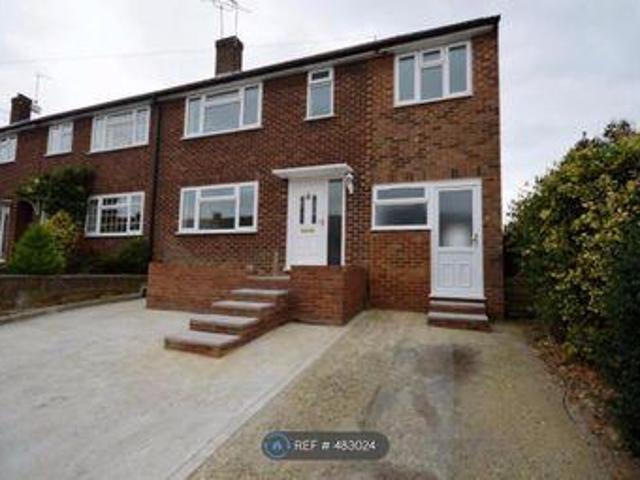 4 Bedrooms End terrace house for rent in Gloucester Avenue, Chelmsford CM2