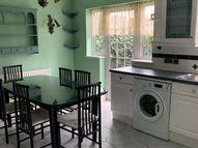 4 Bedrooms End terrace house for rent in Kingsland Drive, Enfield EN3
