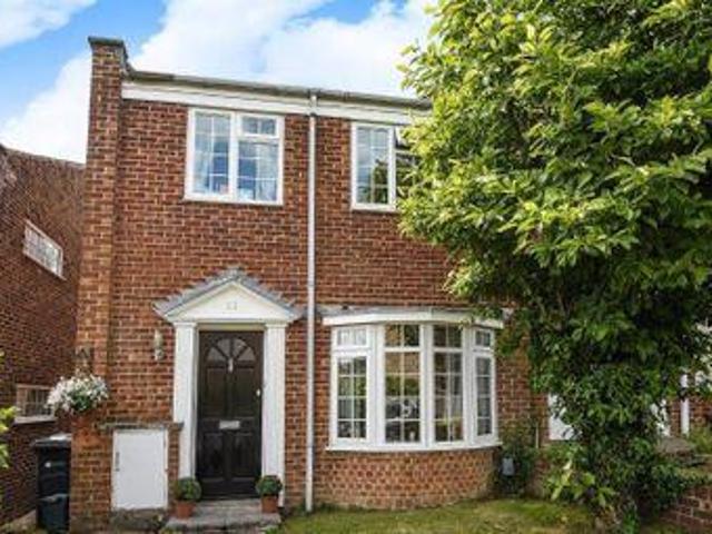 4 Bedrooms End terrace house for rent in Lynwood, Guildford GU2