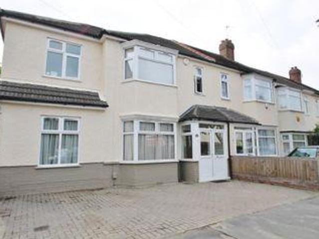4 Bedrooms End terrace house for rent in Warren Road, Barkingside IG6