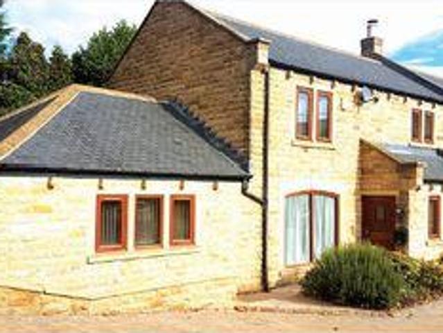 4 Bedrooms End terrace house for sale in Manor Court, Normanton WF6