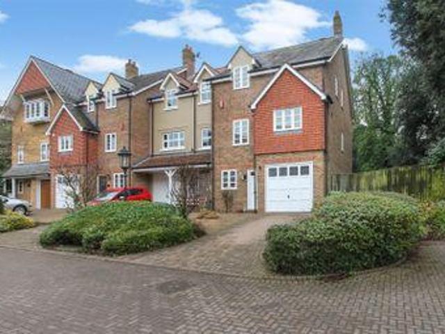 4 Bedrooms End terrace house for sale in Morningside Close, Prestbury, Cheltenham GL52