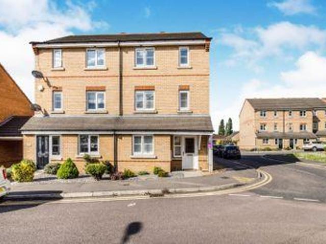 4 Bedrooms End terrace house for sale in Nightingale Crescent, Romford RM3