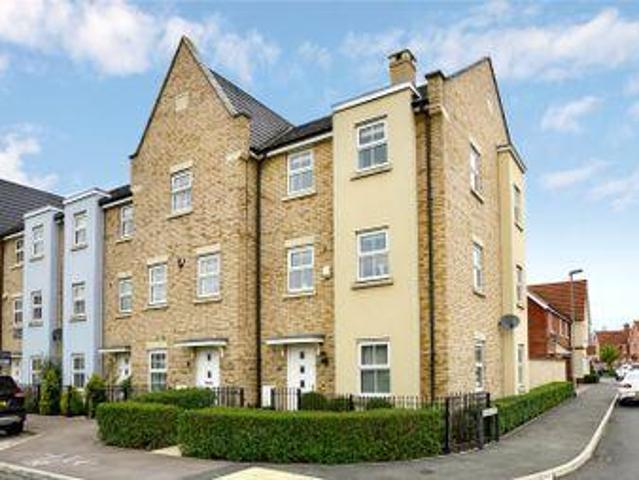 4 Bedrooms End terrace house for sale in Buttercup Avenue, Eynesbury, St. Neots, Cambridgeshire PE19