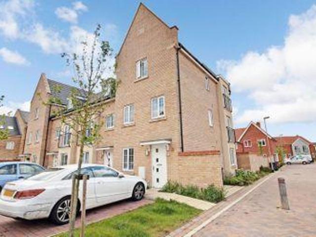 4 Bedrooms End terrace house for sale in Buttercup Avenue, Eynesbury, St. Neots PE19