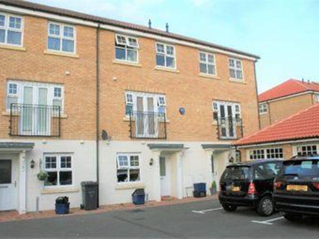 4 Bedrooms End terrace house for sale in Bampton Drive, Mill Hill NW7