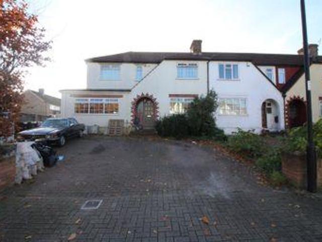 4 Bedrooms End terrace house for sale in Bedford Crescent, Enfield EN3