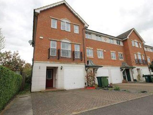 4 Bedrooms End terrace house for sale in Bowater Gardens, Sunbury On Thames, Surrey TW16
