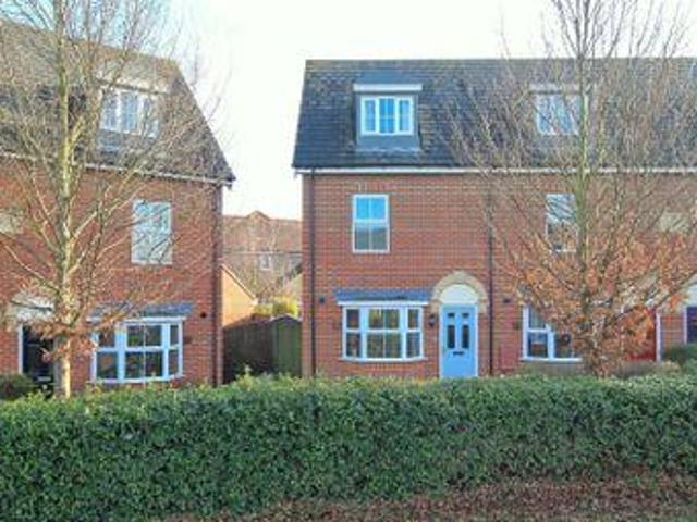 4 Bedrooms End terrace house for sale in Crocus Drive, Sittingbourne ME10