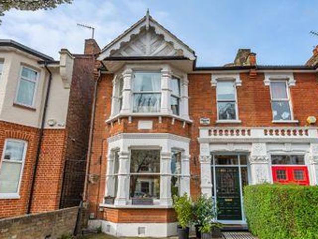 4 Bedrooms End terrace house for sale in Dover Road, London E12
