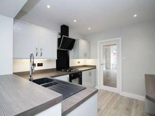 4 Bedrooms End terrace house for sale in Gwendoline Terrace, Abercynon, Mountain Ash CF45
