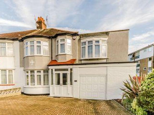 4 Bedrooms End terrace house for sale in Hedge Lane, Palmers Green N13