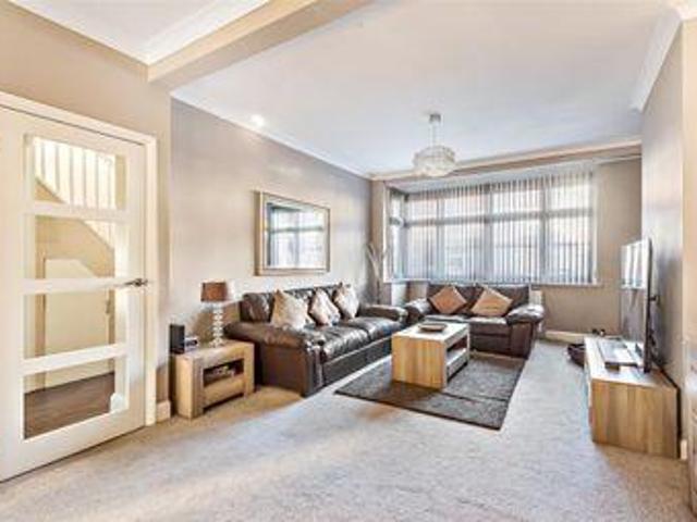 4 Bedrooms End terrace house for sale in Pentlands Close, Mitcham, Surrey CR4