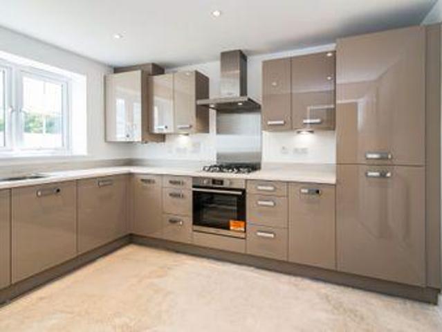 4 Bedrooms End terrace house for sale in Priestley Road, Basingstoke RG24