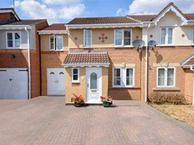 4 Bedrooms End terrace house for sale in Ripon Close, Northampton NN4