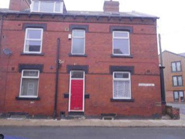 4 Bedrooms End terrace house for sale in Stanley View, Armley, Leeds LS12
