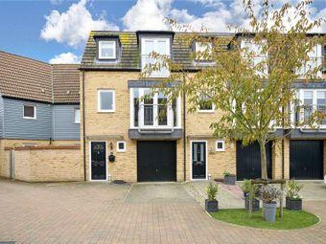 4 Bedrooms End terrace house for sale in Samuel Jones Crescent, Little Paxton, St. Neots, Cambridgeshire PE19