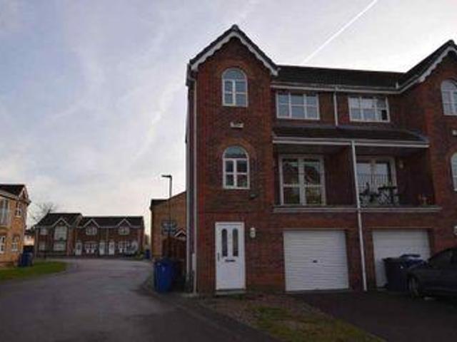 4 Bedrooms End terrace house for sale in Windsor View, New Rossington, Doncaster DN11