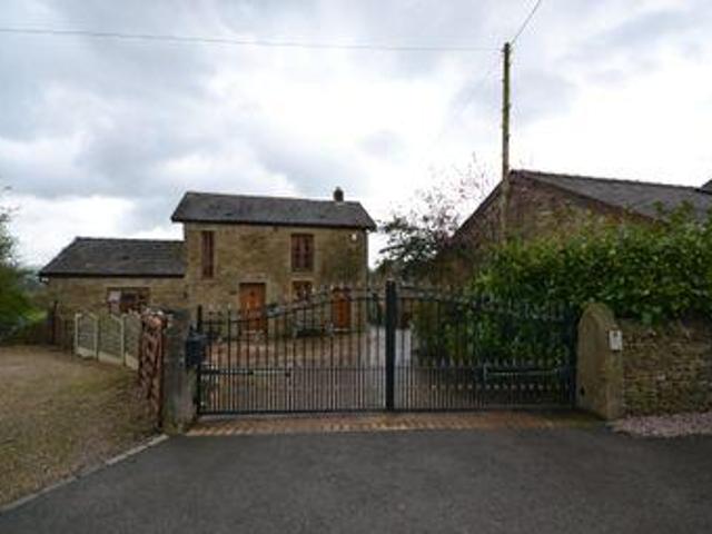 4 Bedrooms Equestrian property for sale in Burnley Road, Clayton Le Moors, Accrington BB5