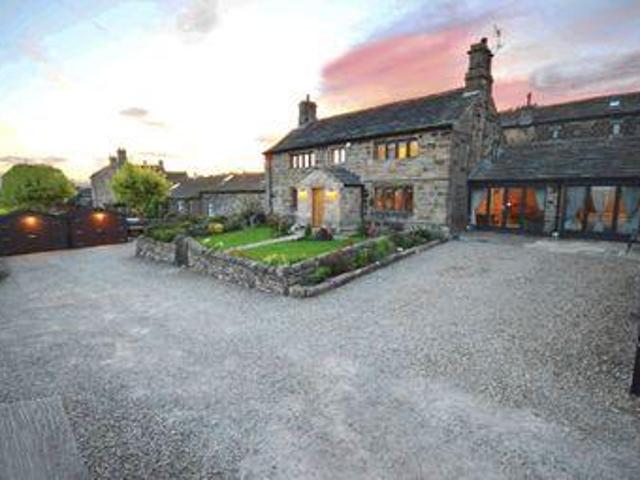 4 Bedrooms Farmhouse for sale in Carlton Lane, Guiseley, Leeds, West Yorkshire. LS20