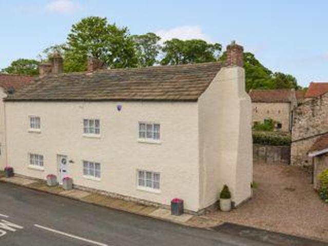 4 Bedrooms Farmhouse for sale in Chapel Street, Hillam, Leeds LS25