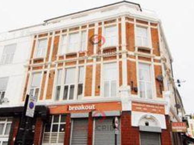 4 Bedrooms Flat for rent in Caledonian Road, Islington, London N7