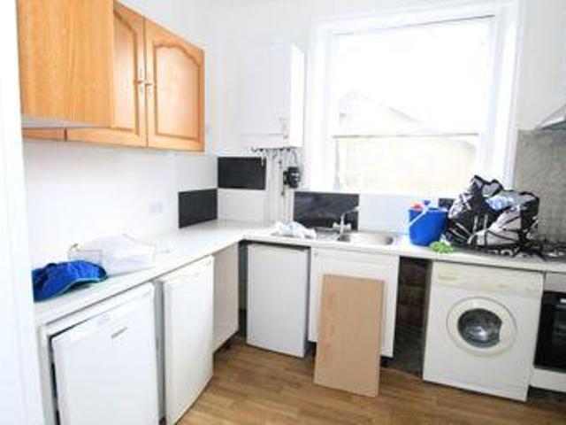 4 Bedrooms Flat for rent in Caledonian Road, Islington N1