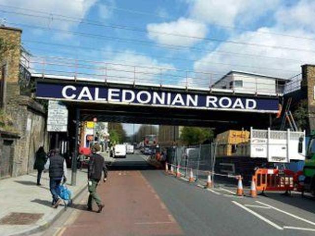 4 Bedrooms Flat for rent in Caledonian Road, London N1