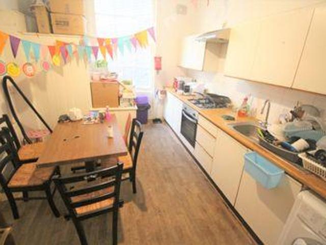 4 Bedrooms Flat for rent in Caledonian Road, London N1